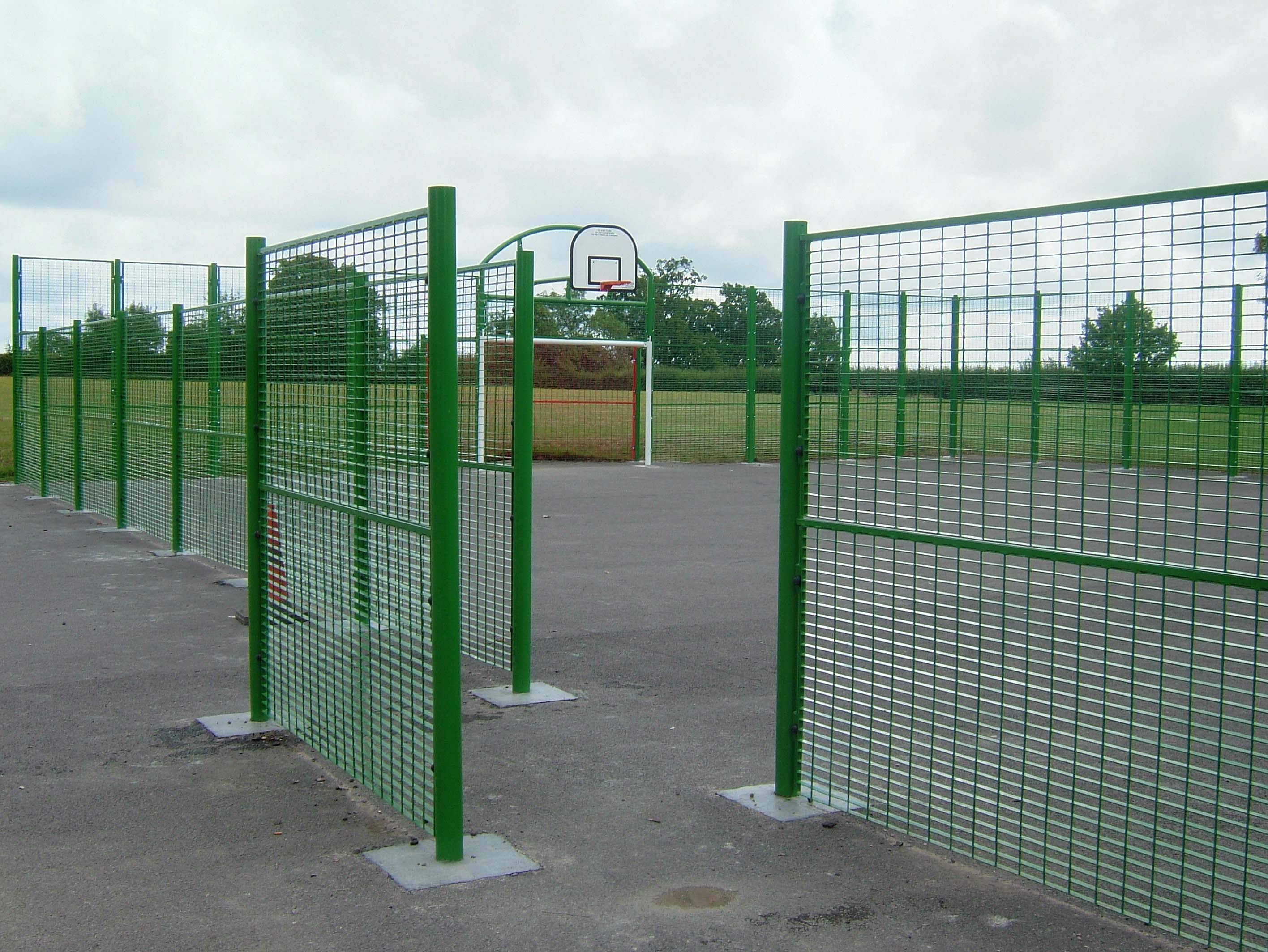 Sports Court 2m Side Fencing - Caloo Ltd