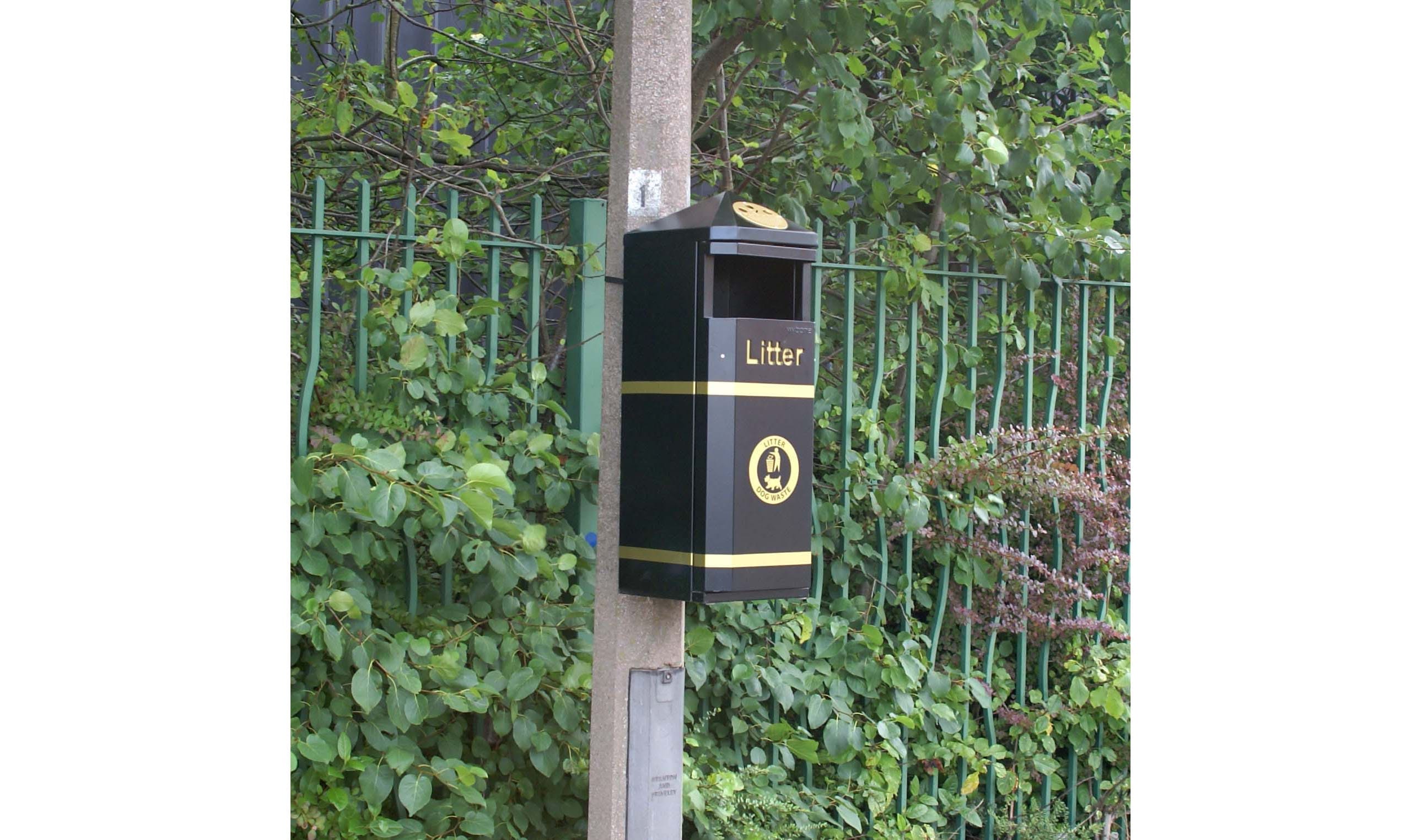 Post Mountable Litter Bin - Caloo Ltd